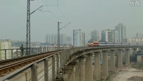 (重庆火车迷)T258次通过梨树湾大桥