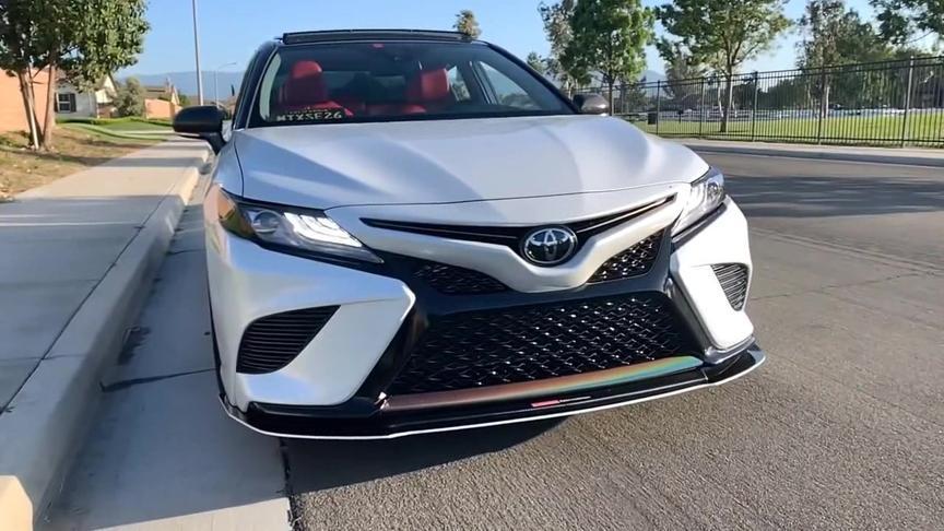 运动感大增,改装过的凯美瑞