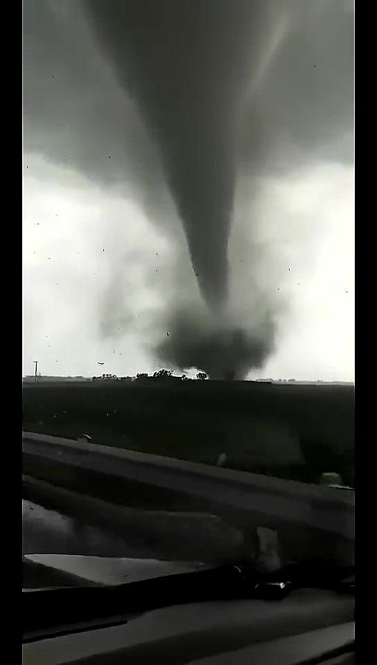 辽宁开原的龙卷风