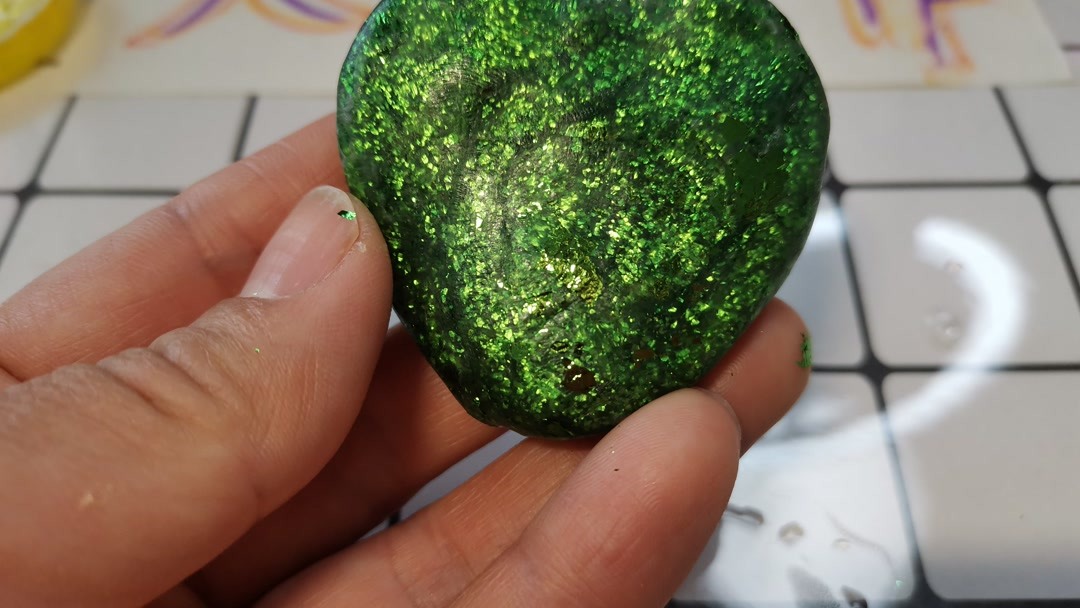 用水晶土和金箔纸做史莱姆,简单无硼砂,可以反复玩,王源应援色