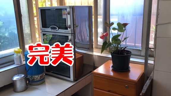 厨房一角凌乱污浊,清洗干净像宾馆,心情好舒爽