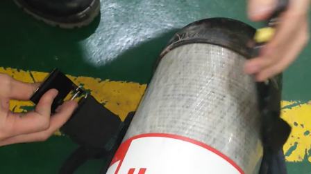 正压式呼吸器使用方法