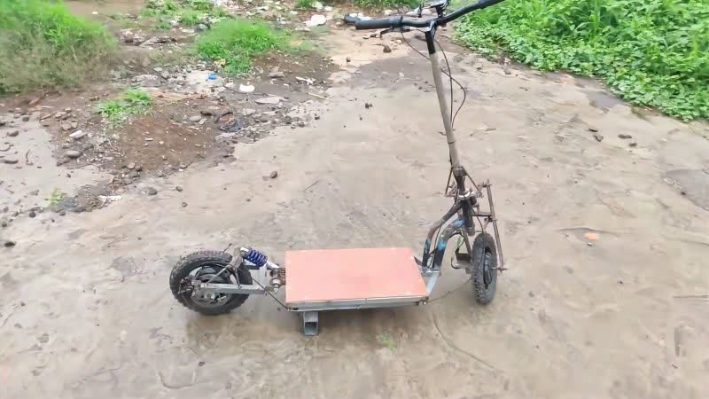 今天带你看用废旧自行车制作电动踏板车,增加后减震速度最高又快