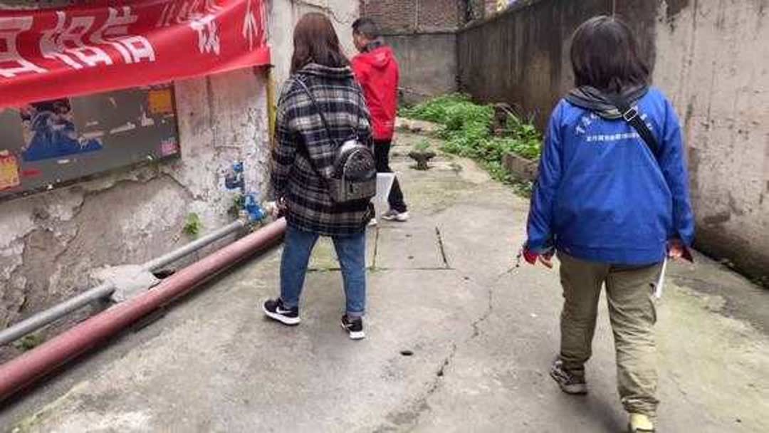 重庆抄表员这个工作真的"舒服",爬坡上坎的感觉很舒服!