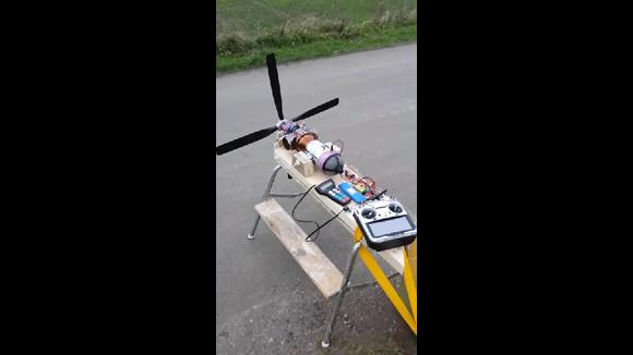 国外航模涡轮螺旋桨发动机测试,看着都震撼