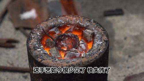 很多手艺再不保护就失传了,地方传统文化的保护迫在眉睫