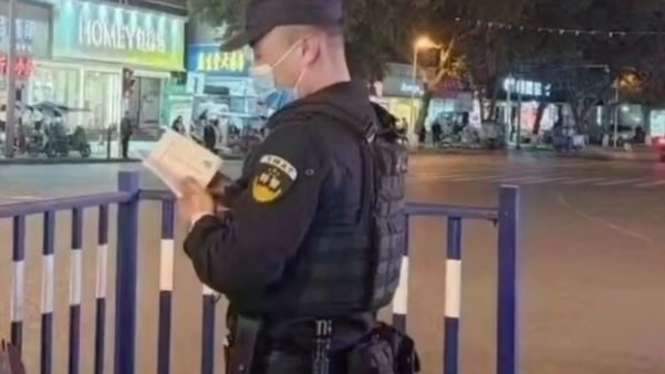 28岁辅警为救轻生女子牺牲 同事:他一直想成为正式民警,两个月后孩子...