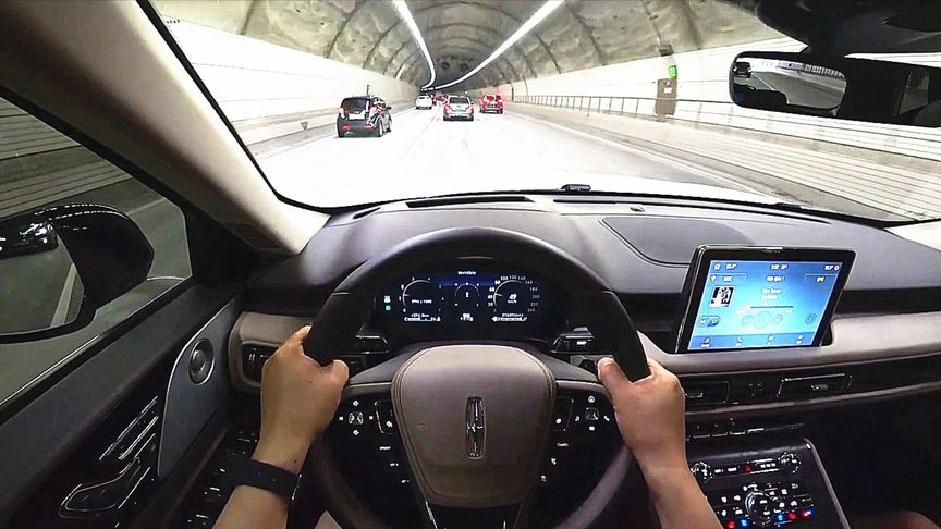 试驾体验2020款林肯飞行家,按下钥匙打开车门,才是惊艳的开始