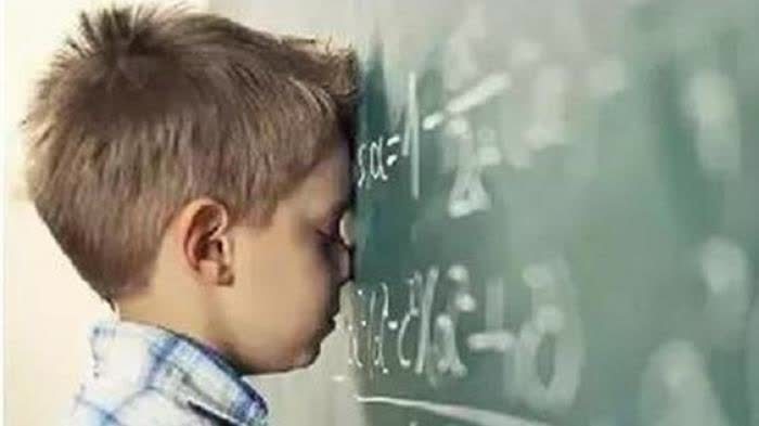 "九九乘法表"有多牛?网友:买几个有口诀表的铅笔盒送老外!