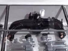 2014北京国际车展--左右对称全时四轮驱动系统