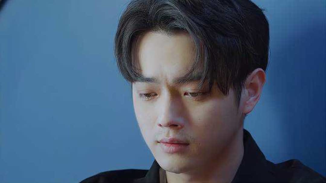 你微笑时很美:光与影的对决,结果诚哥被教皇虐哭了