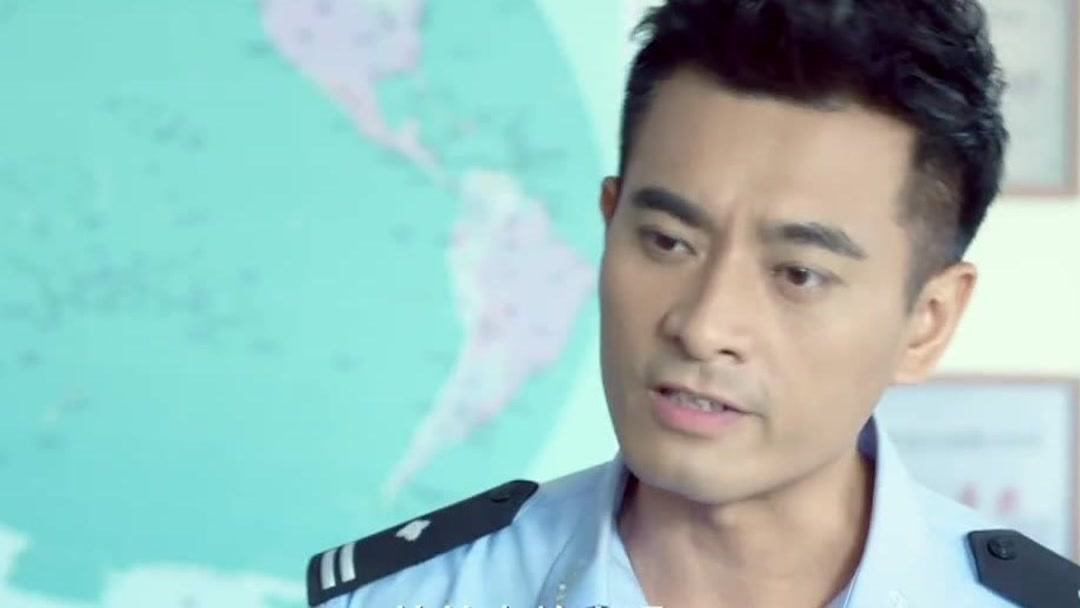 《追捕者》领导刚回办公室,两下属在办公室内大闹