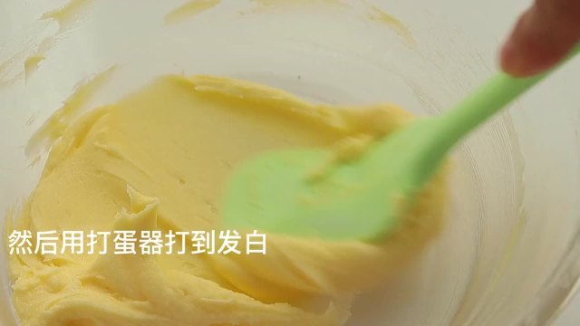 沉浸式做泡芙啦香草巧克力味的,看人家在山姆买的,我这里买不到,自己...