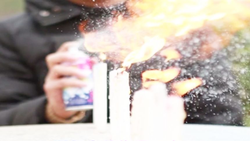 使用“飞雪”“彩带”注意安全隐患!点燃实验:会发生什么?