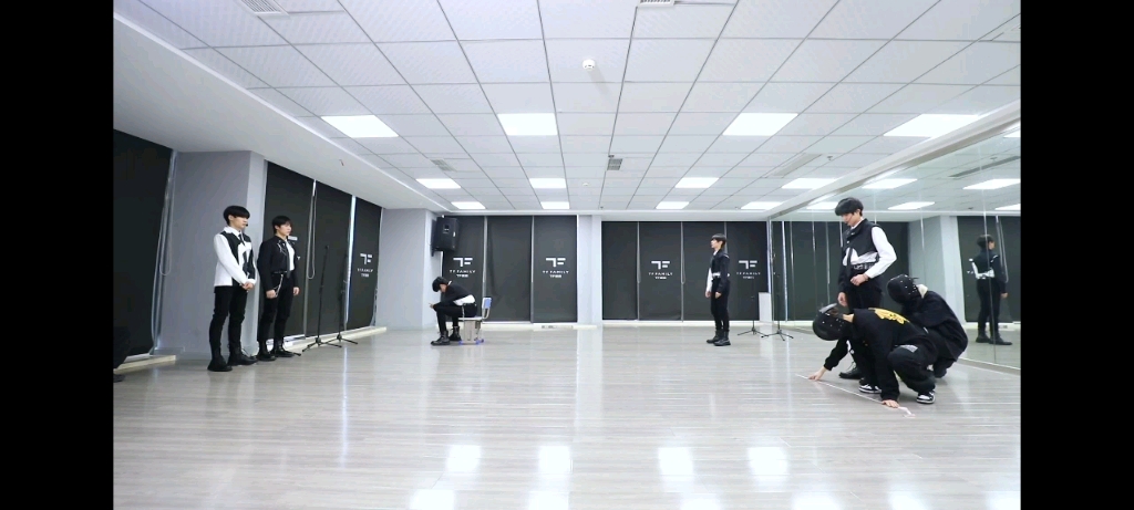 TF家族三代《Bad guy》练习室版