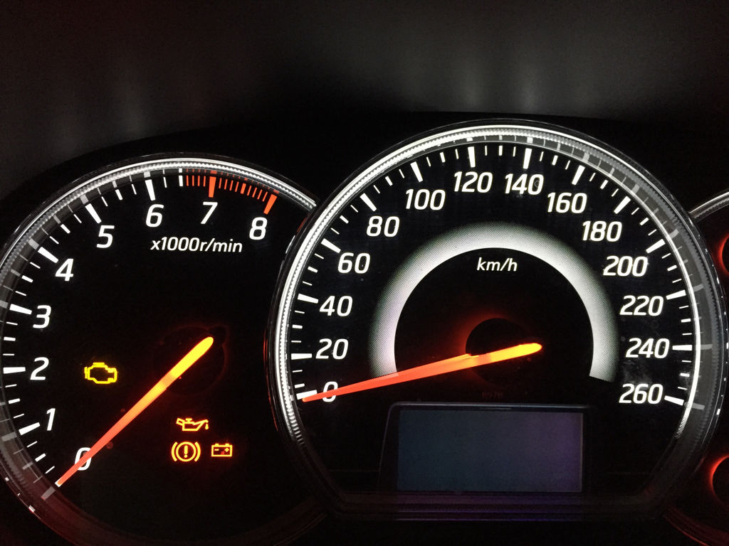 仪表盘黑屏是车辆质量问题吗?