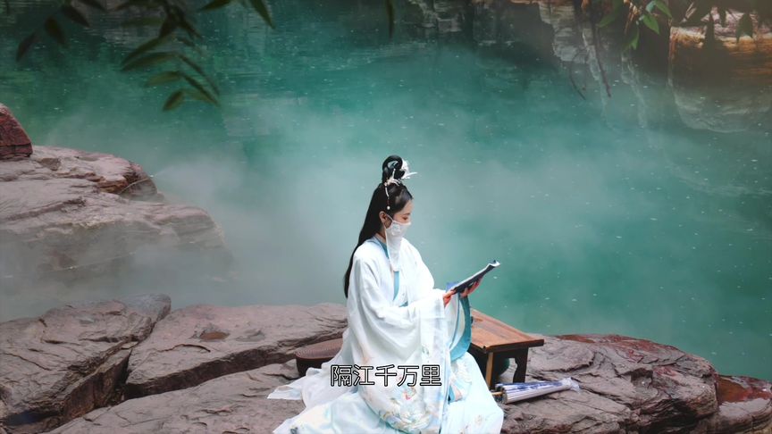“有些人只是不会表达爱意 他没有不爱你.”