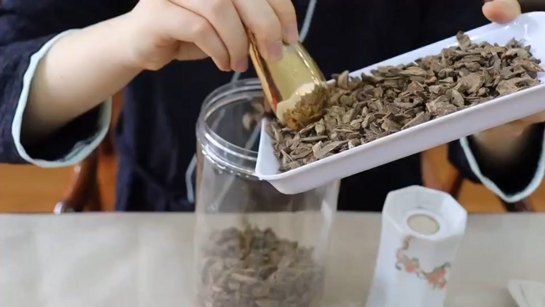 香道活动沉香熏香,沉香熏香的功效和作用。达拉干沉香碎料熏香料,纯...
