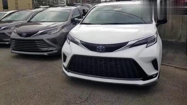 2021款丰田塞纳高配版和低配版实车对比,看后选哪款自己拿主意