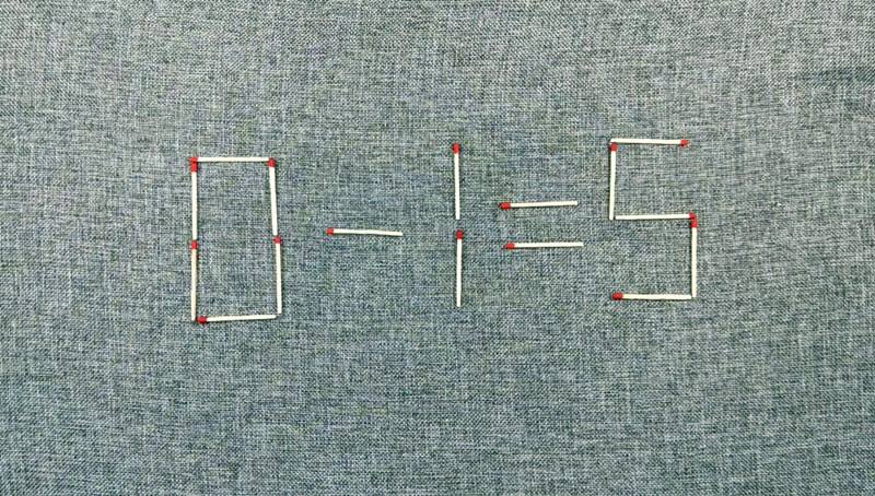 这道智力题好奇怪 只能移动1根火柴还要使等式成立