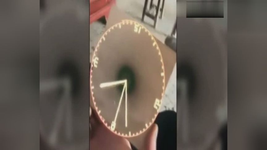 高科技时钟 谁给解释一下,这是什么原理