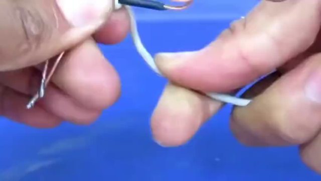 牛人发明:谐振器实验好神奇,测试一下灯亮了!