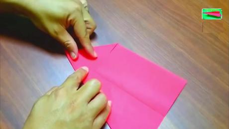 折纸手工:分享一个简单的折纸飞机的教程