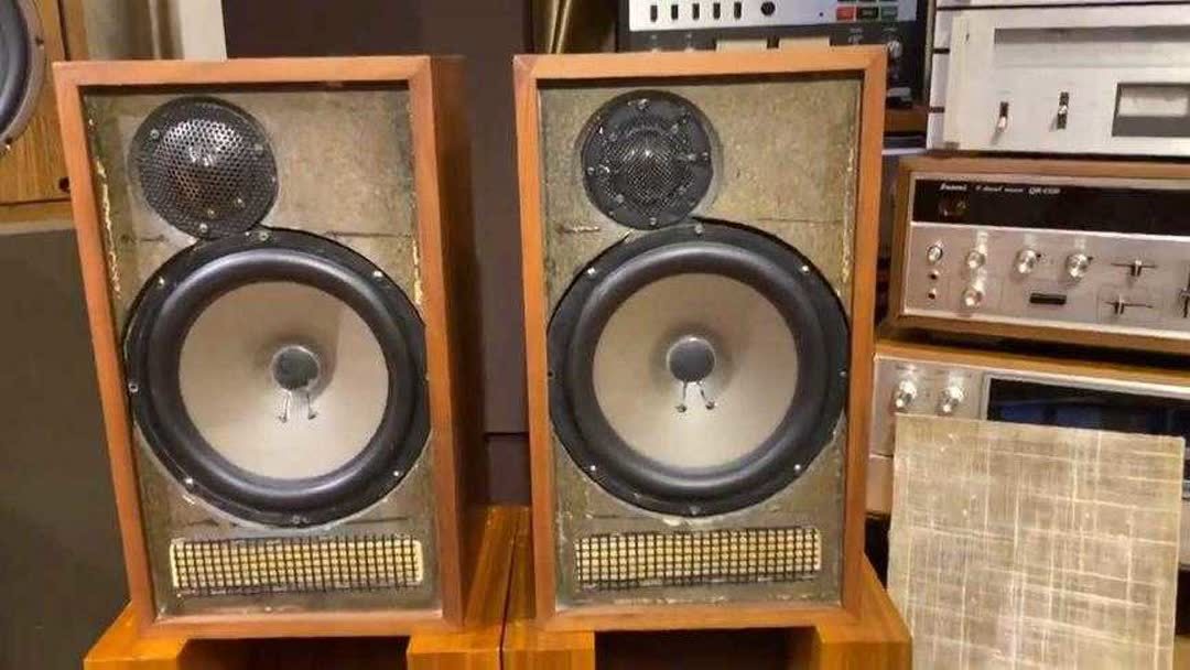 Dynaco a25书架音箱,分频器仅采用一只电容,声音甜美自然