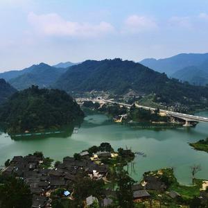 山的那边7D4m 
