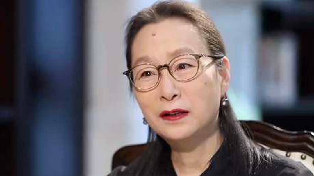 奚美娟:独自带娃26年,前半生遭遇让人揪心,如今越老越吃香!