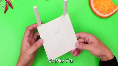 牛人创意:路由器上套2个烟盒,wifi信号放大2倍,隔几堵墙也是满格