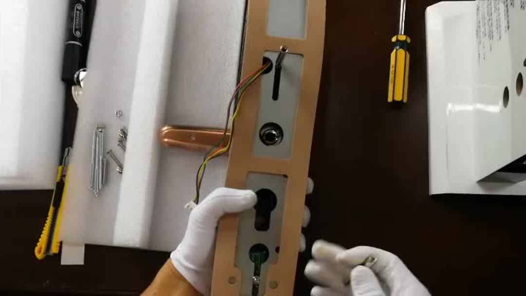 全自动指纹锁安装视频