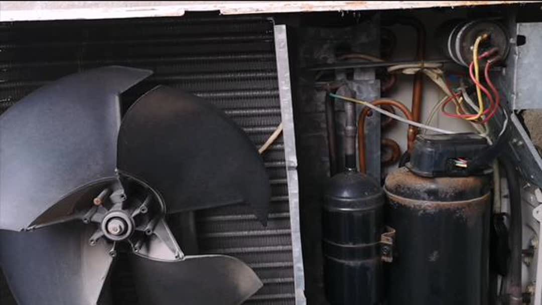 空调压缩机不能启动,很多人以为就是电容坏,那可不一定