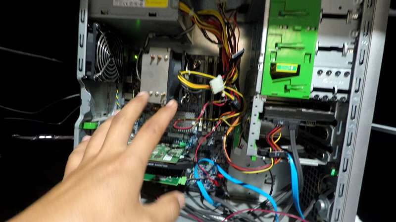 电脑死机终于找到原因了,原来要用很老的电脑才能使用