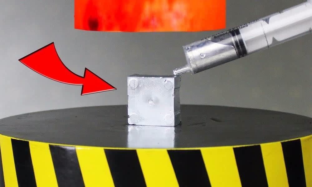 稀有金属挑战液压机,你猜它能撑几秒?