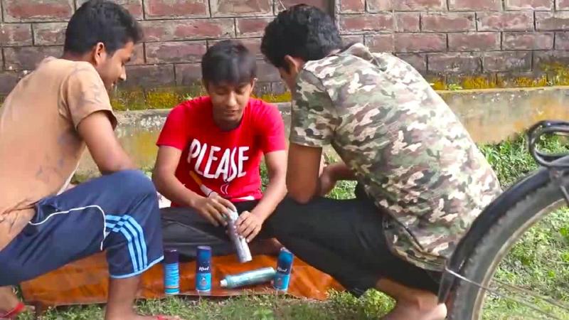 乡村搞笑:现在的小偷真是防不胜防!竟用这种方法偷取别人财务!