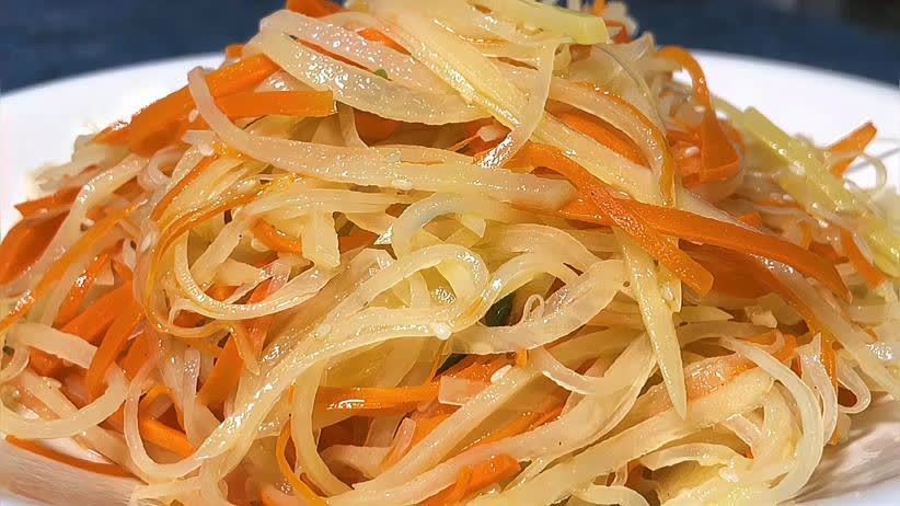 土豆丝这种做法火了,饭店一份卖68,在家做成本不到3元,真解馋