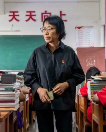 ...看到泪目!张桂梅说我几乎付出的是生命】云南省华坪女中校长张桂梅...