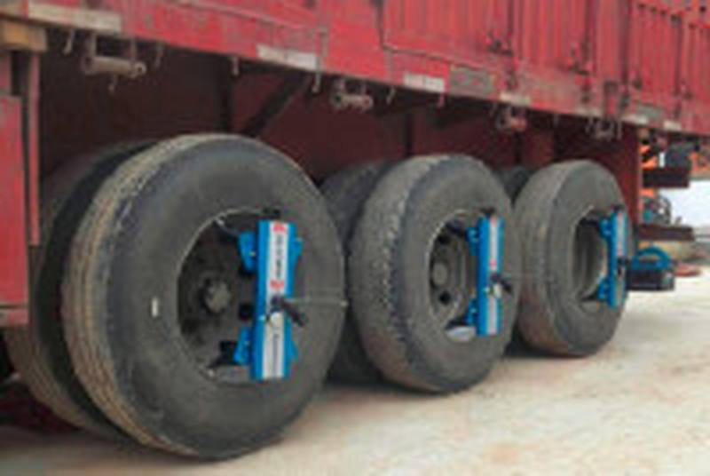 大车四轮定位仪之挂车测量调整