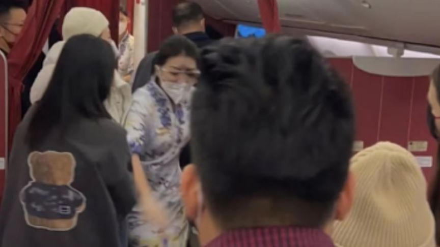 男子在北京飞上海航班上喊飞机要出事,海南航空回应