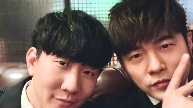 林俊杰晒合照感谢周杰伦陪他过生日到最后一刻