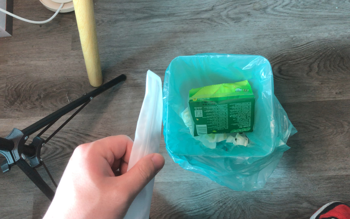 咖啡豆过期了,冲煮全是木头味,只能忍痛全扔了