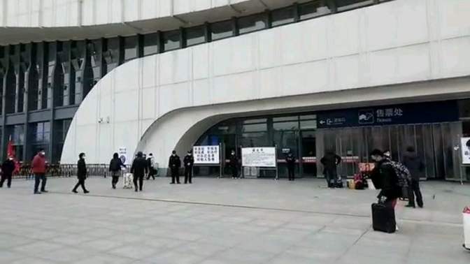 实拍:安庆火车站场景