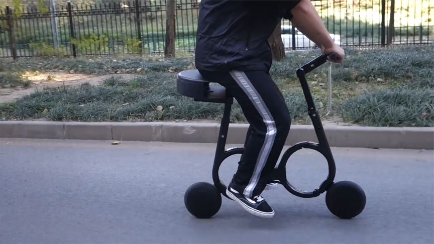 清华学子发明全球最小的电动车,用完直接塞进包里,售价仅需2300元