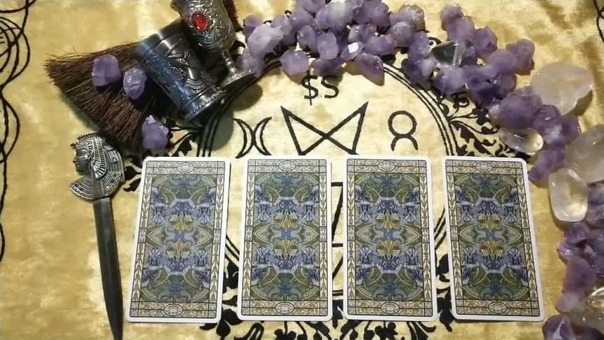 塔罗占卜:你喜欢的人对你是什么感觉?或许TA也喜欢你哦!