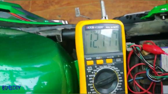 摩托车很久没骑!竟然发动不了了!估计是电瓶没电了