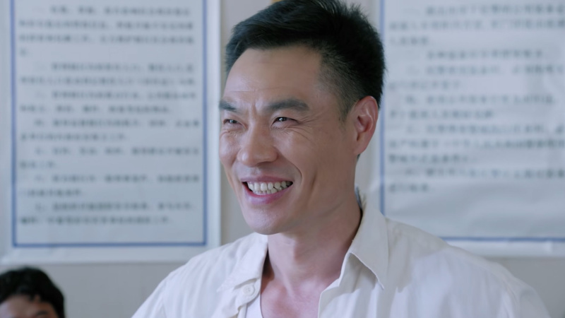 兰桐花开:在派出所住了一晚,竟找到了份新工作,小伙顿时乐了