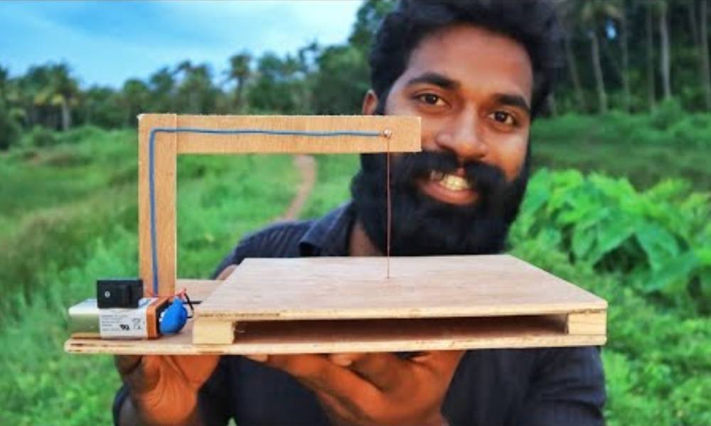没有切割机怎么办?印度小哥用木板自制切割机