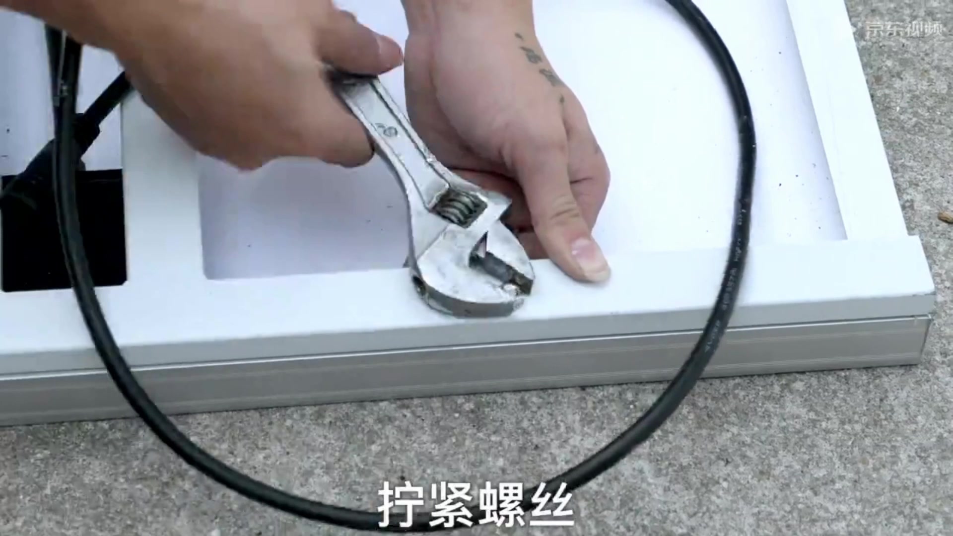 太阳能灯户外led家用超亮100W路灯新农村防水室外6米高杆灯庭院灯
