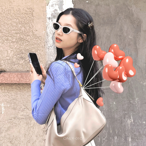 小世界里干杯杯 